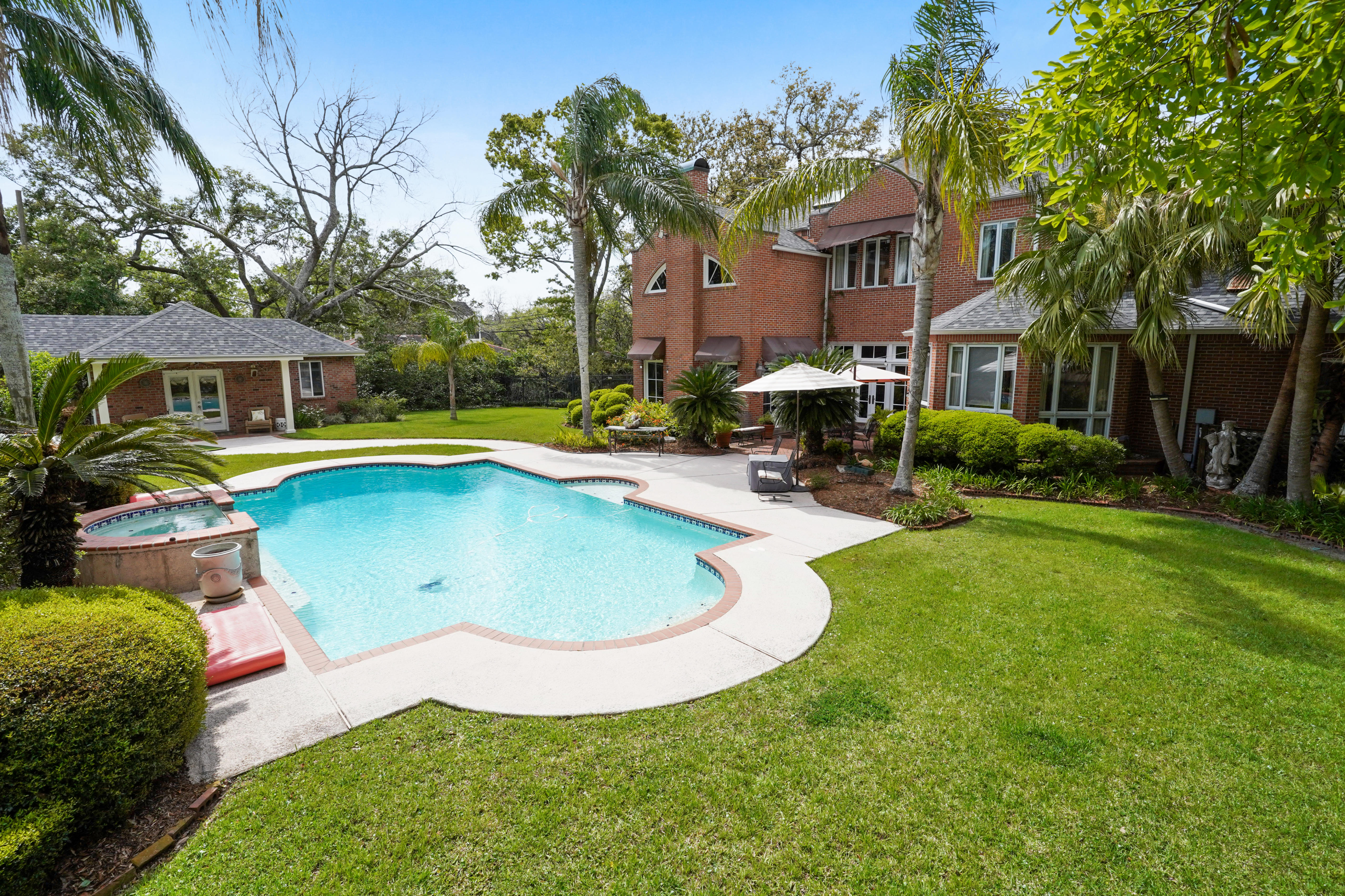 About - Stacie Carubba