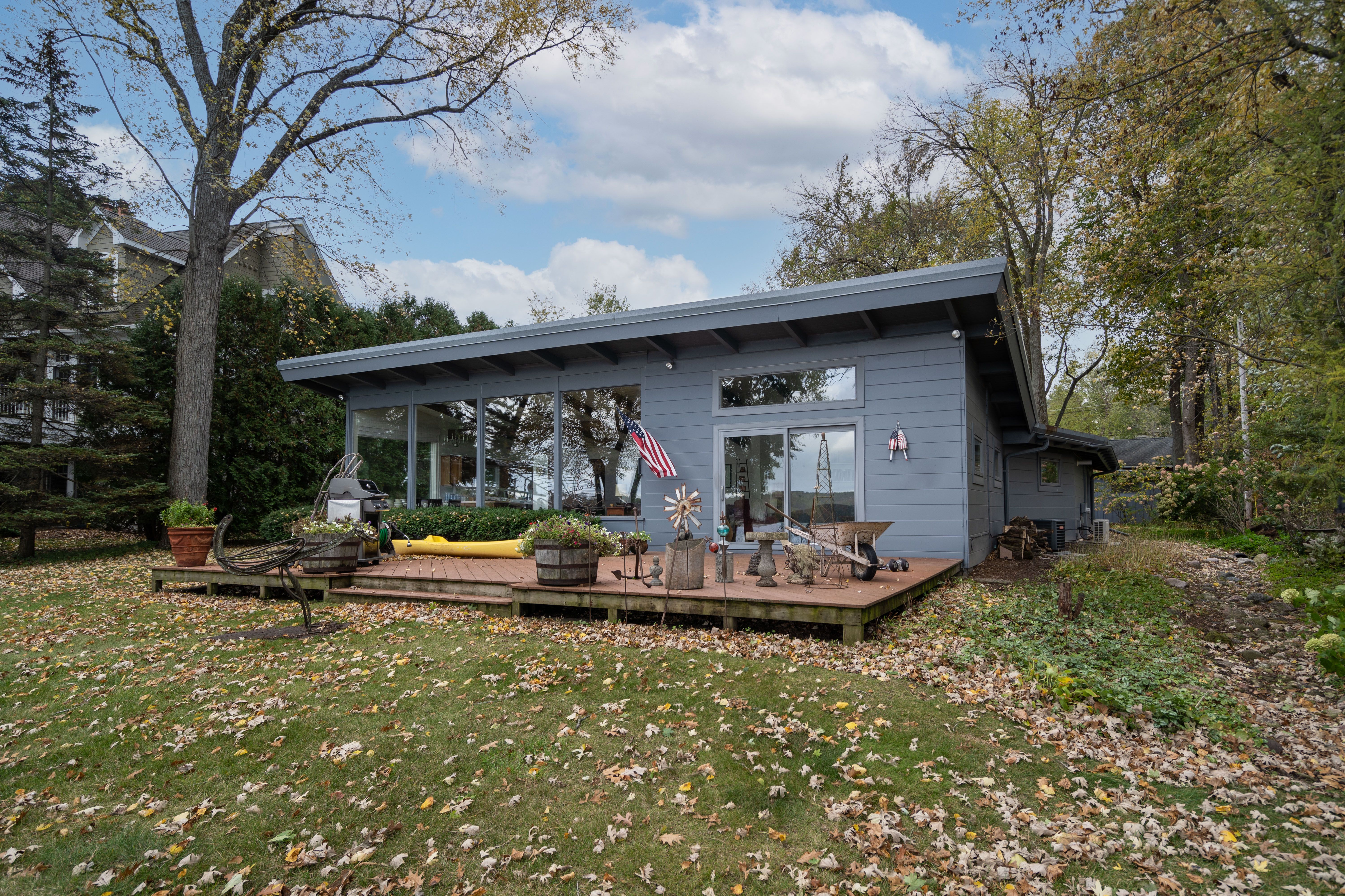 New owners modernize cottage on Beaver Lake, Hartland