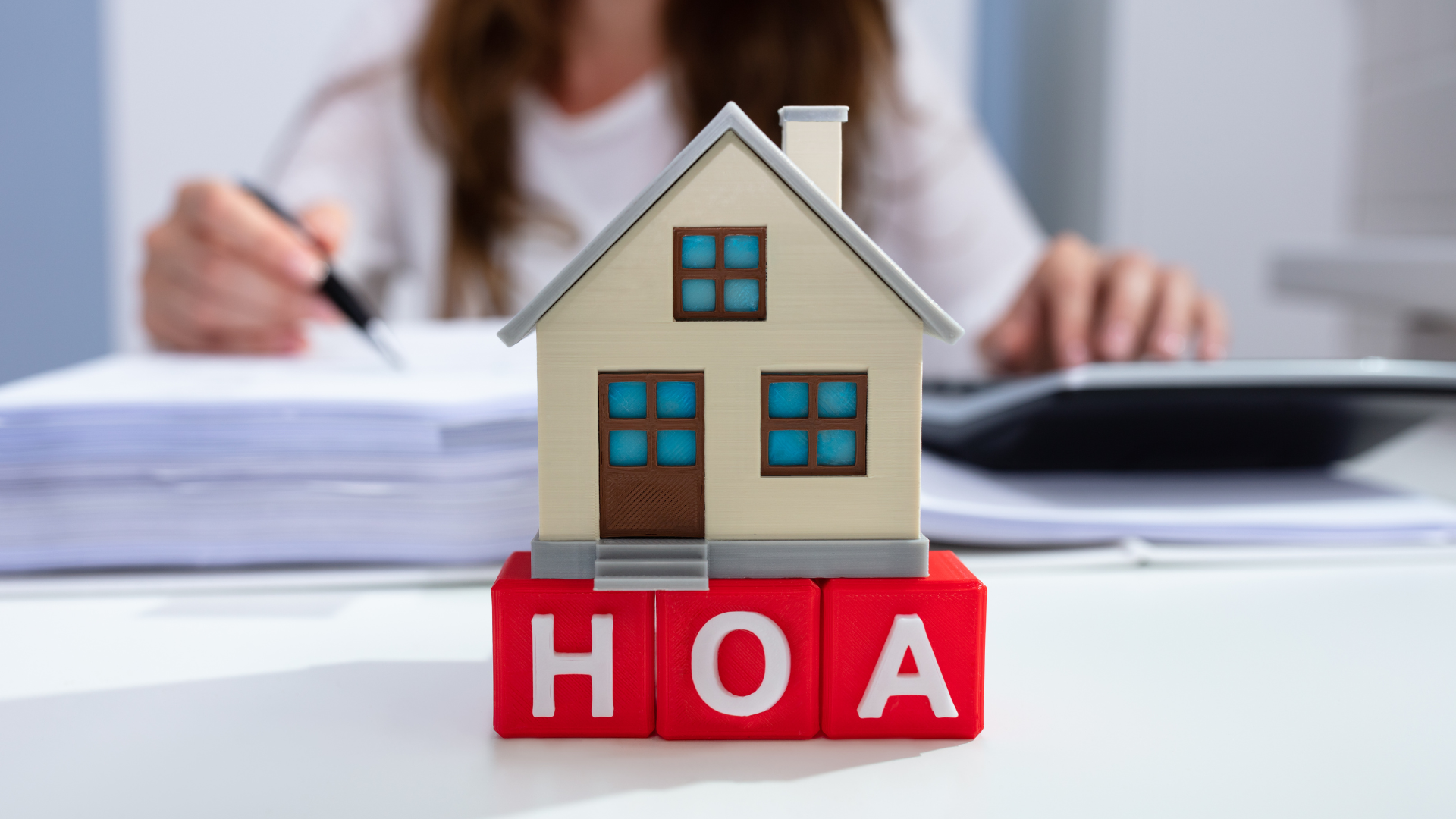 Navigating HOA Regulations: A Guide for Florida Homeowners